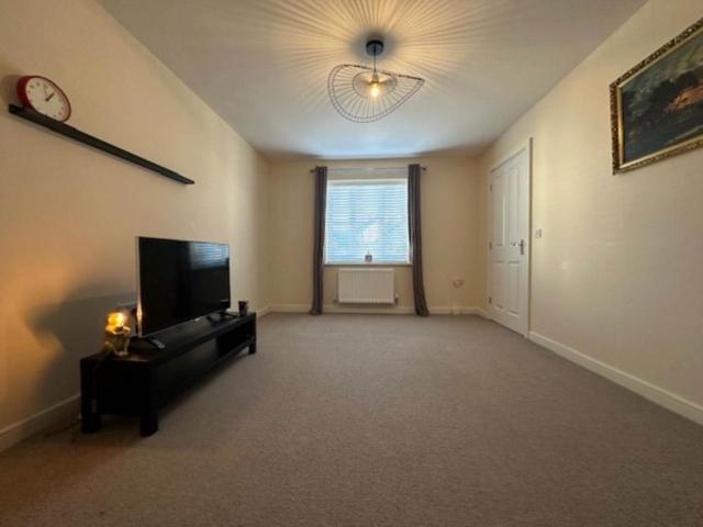 3 bedroom detached house to rent