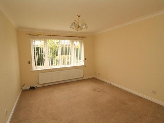 3 bedroom detached house to rent
