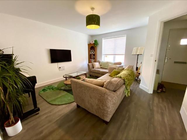3 bedroom detached house to rent