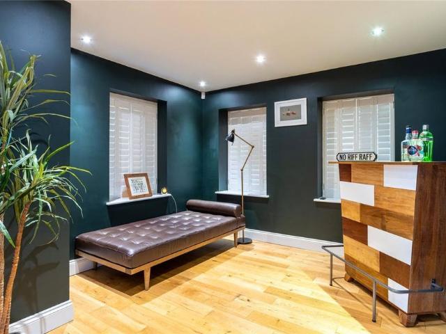 3 bedroom detached house to rent