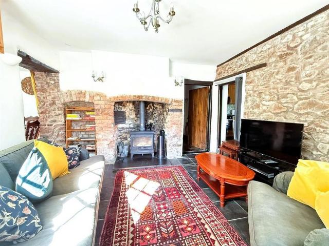 3 bedroom detached house to rent