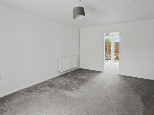 3 bedroom detached house to rent