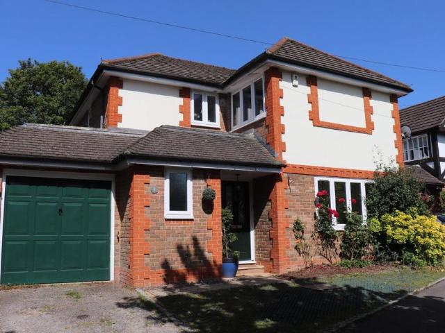 3 bedroom detached house to rent