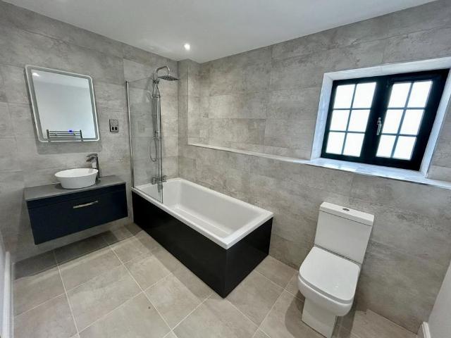 3 bedroom detached house to rent