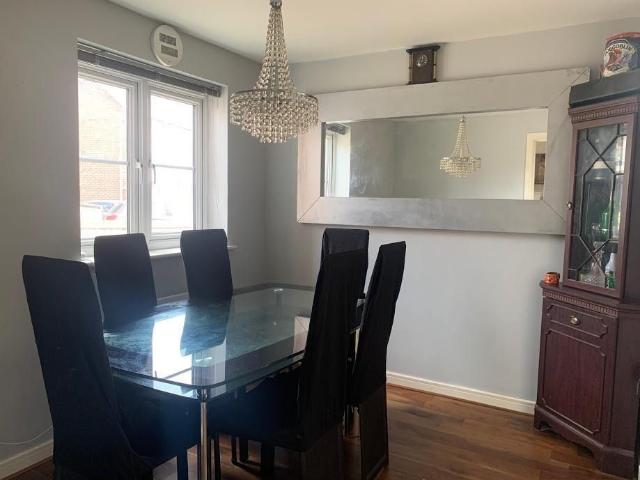 3 bedroom detached house to rent