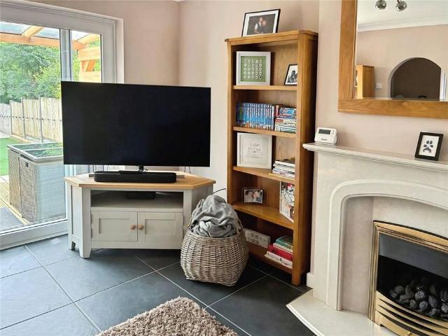 3 bedroom detached house to rent