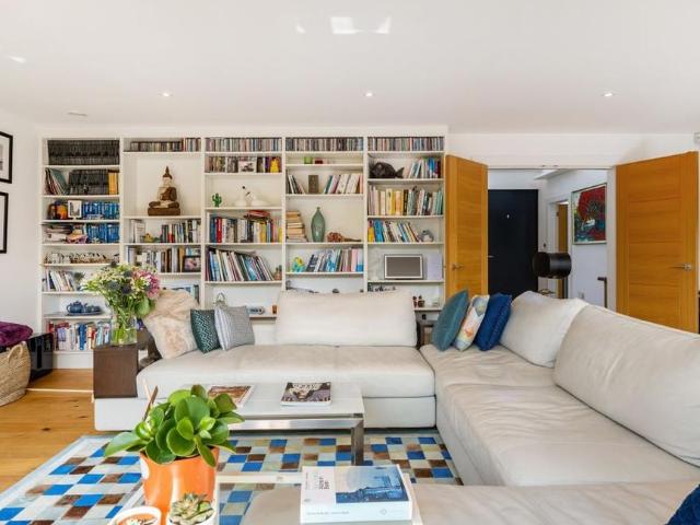 3 bedroom detached house to rent