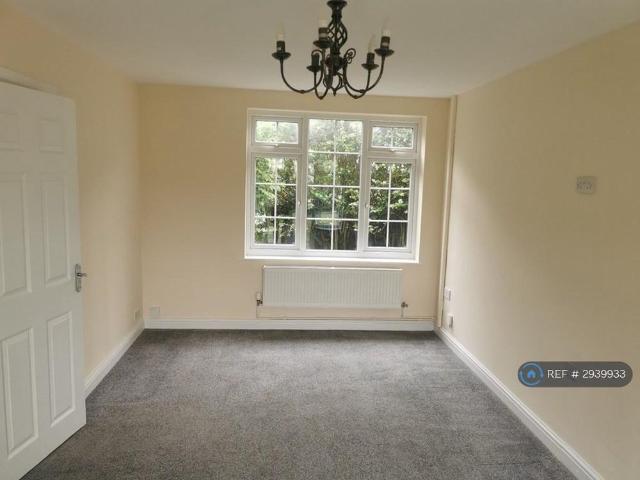 3 bedroom detached house to rent