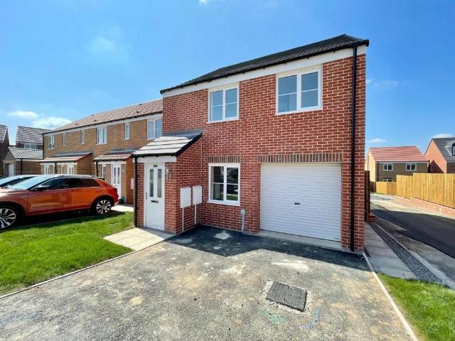 3 bedroom detached house to rent