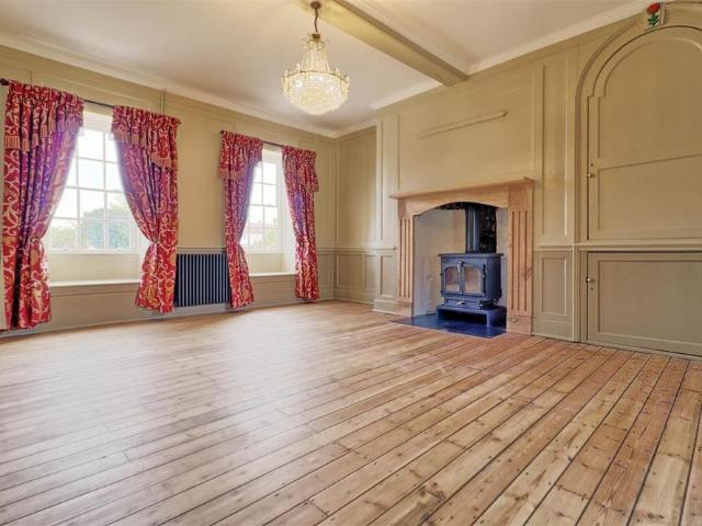 3 bedroom detached house to rent