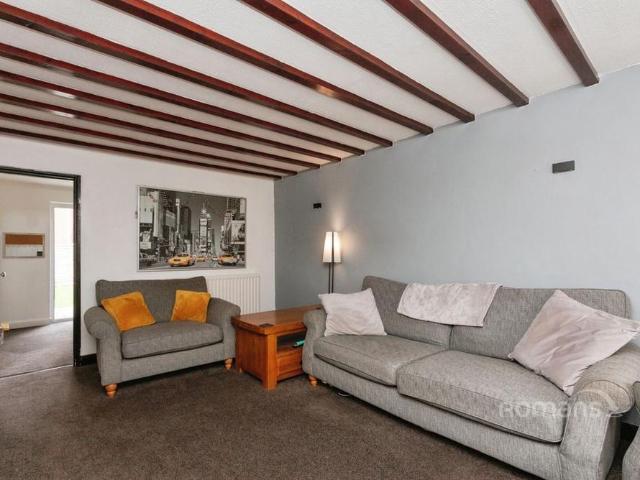 3 bedroom detached house to rent