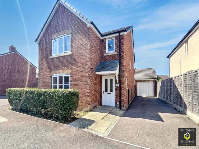 3 bedroom detached house to rent