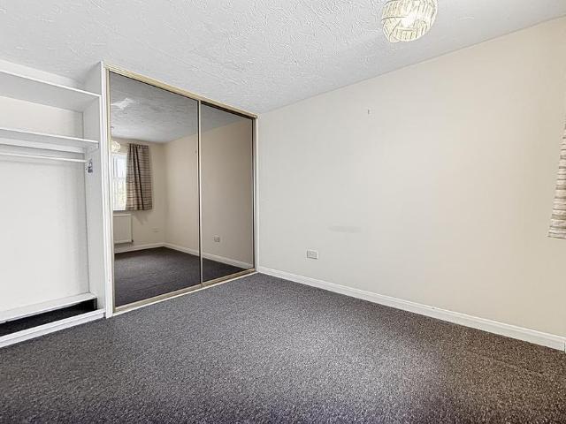 3 bedroom detached house to rent
