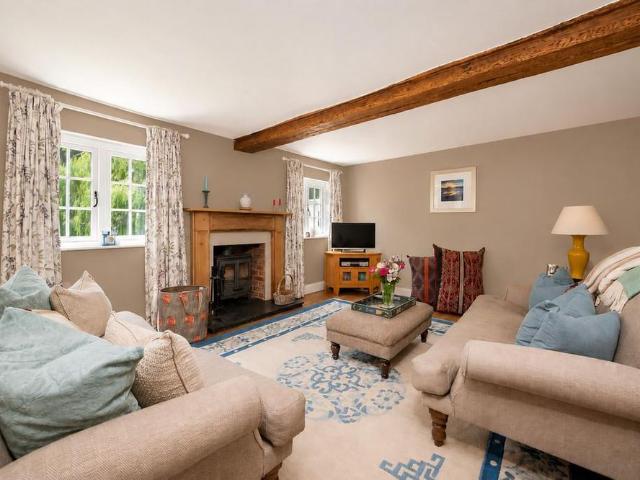 3 bedroom detached house to rent