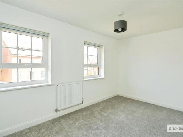 3 bedroom detached house to rent