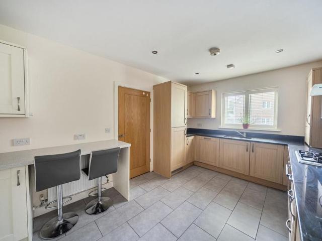 3 bedroom detached house to rent