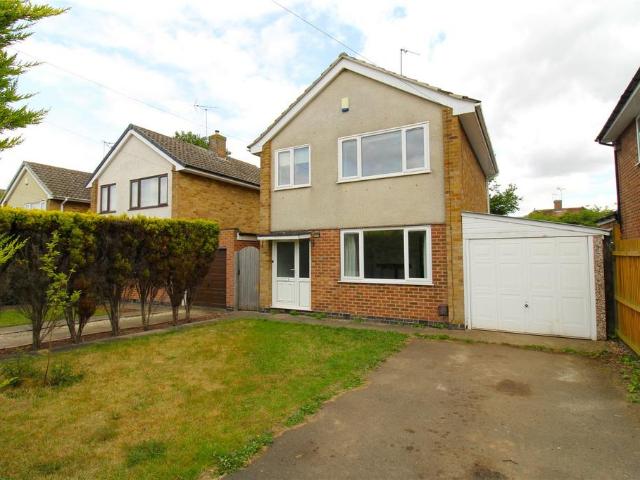 3 bedroom detached house to rent