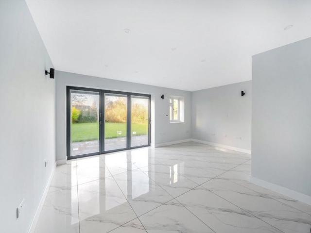 3 bedroom detached house to rent