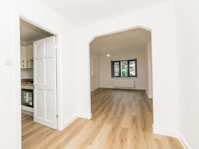 3 bedroom detached house to rent