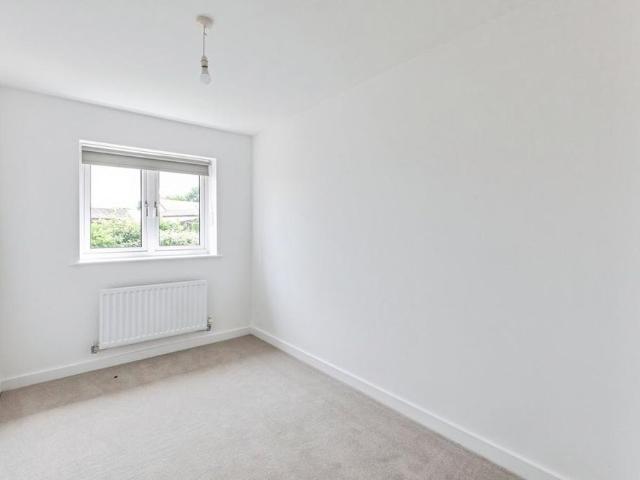 3 bedroom detached house to rent