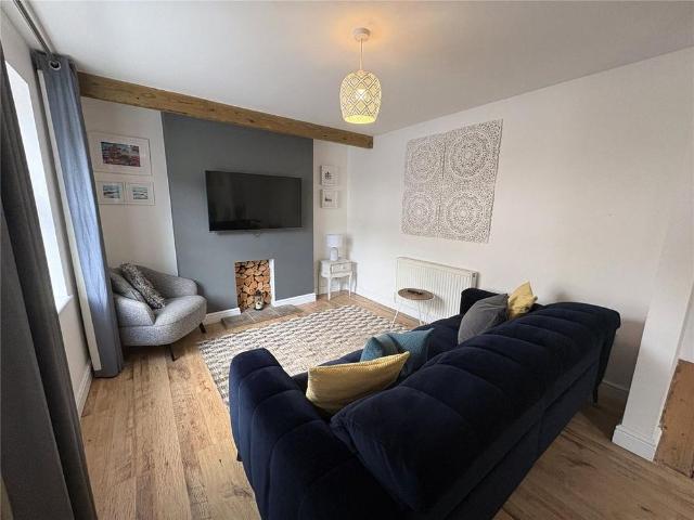 3 bedroom detached house to rent