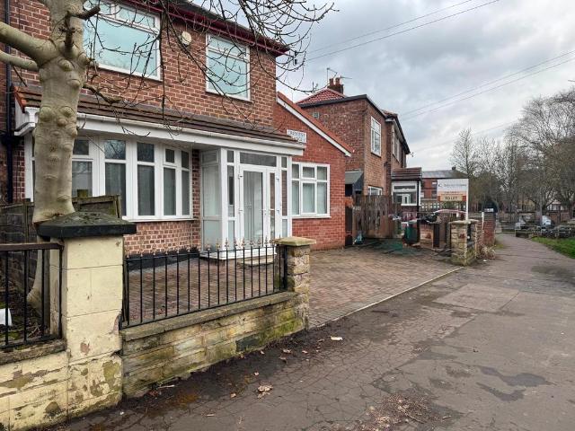 3 bedroom detached house to rent