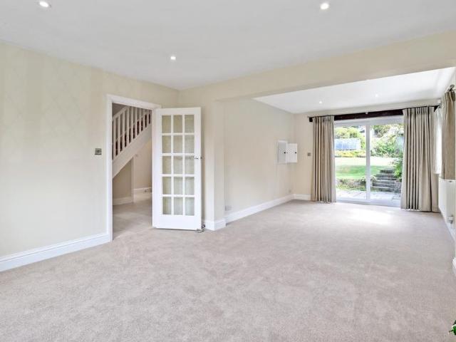 3 bedroom detached house to rent