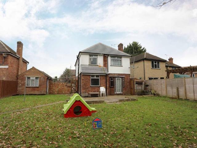 3 bedroom detached house to rent