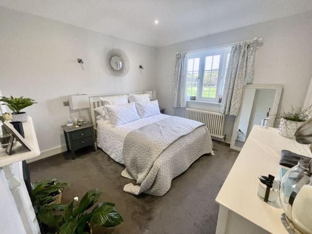 3 bedroom detached house to rent