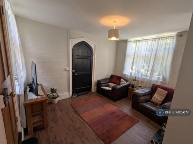 3 bedroom detached house to rent