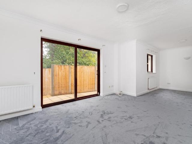 3 bedroom detached house to rent