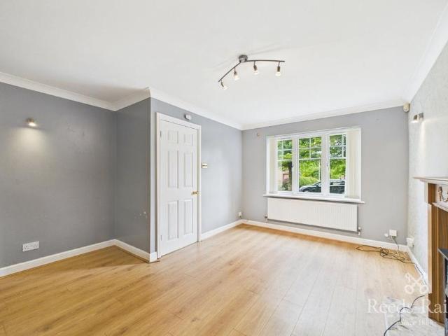3 bedroom detached house to rent