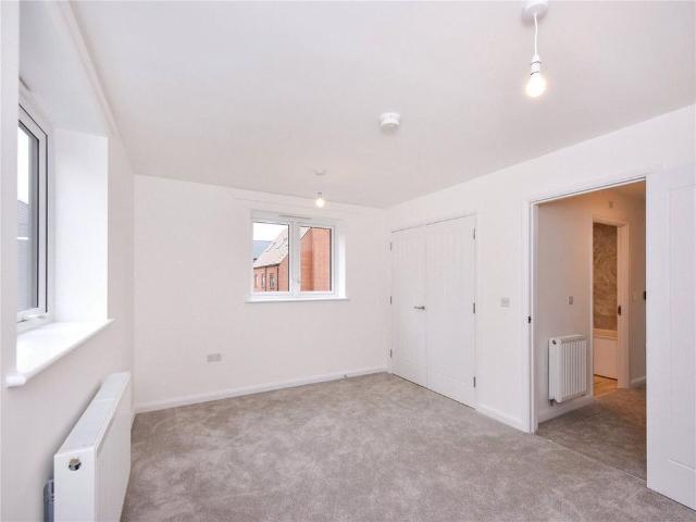 3 bedroom detached house to rent