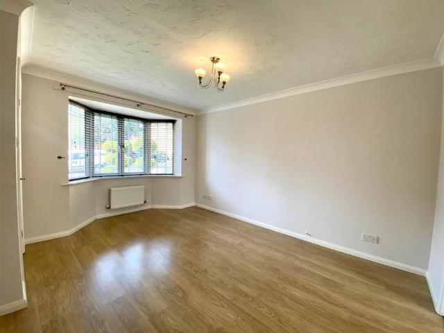 3 bedroom detached house to rent