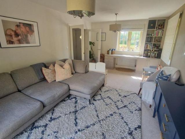 3 bedroom detached house to rent