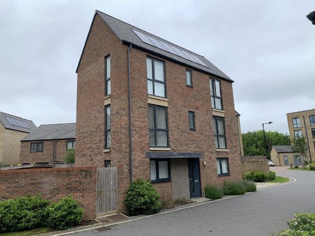 3 bedroom detached house to rent