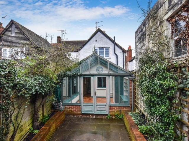 3 bedroom detached house to rent
