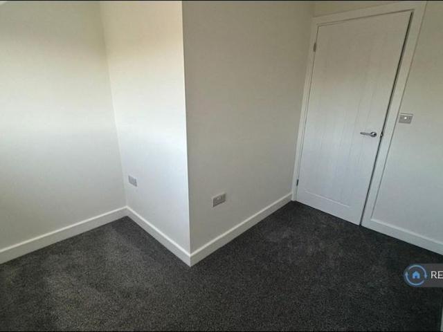 3 bedroom detached house to rent