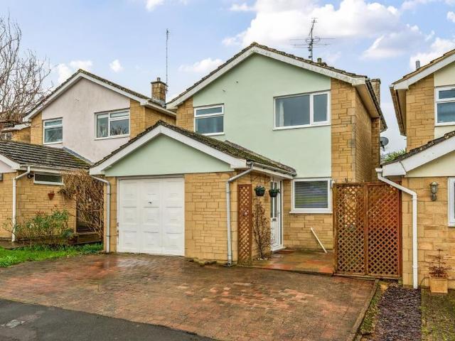 3 bedroom detached house to rent