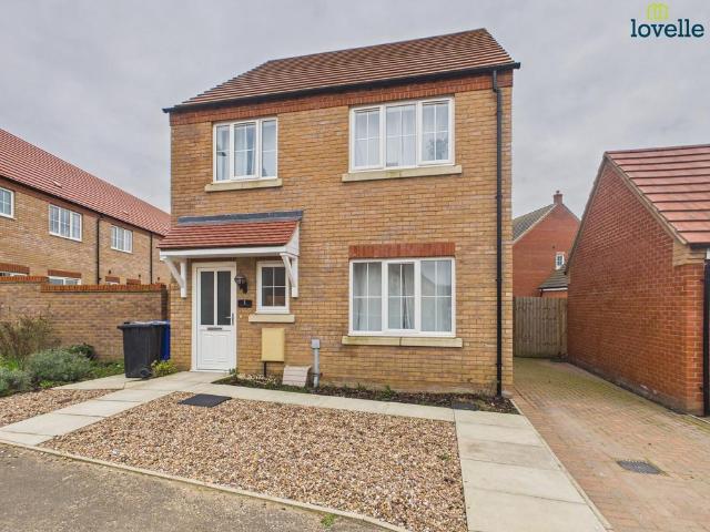 3 bedroom detached house to rent