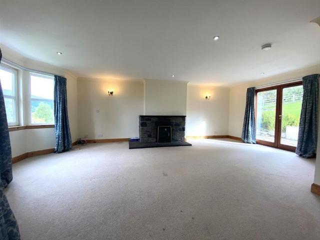 3 bedroom detached house to rent