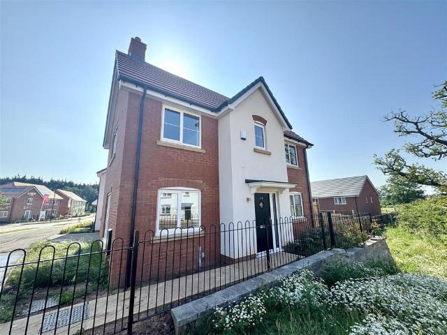 3 bedroom detached house to rent