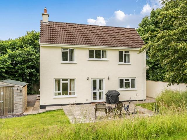 3 bedroom detached house to rent