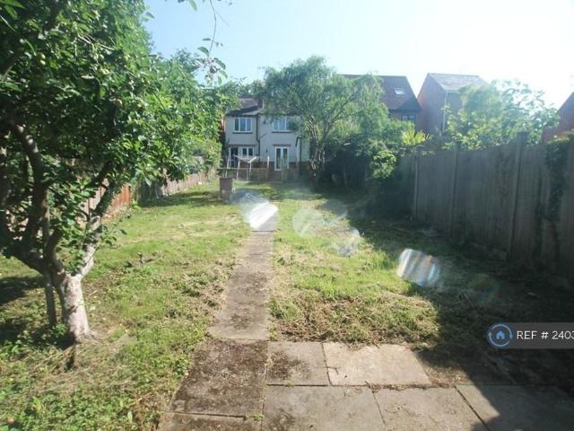 3 bedroom detached house to rent