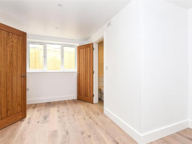 3 bedroom detached house to rent
