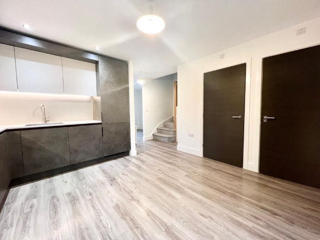 3 bedroom detached house to rent