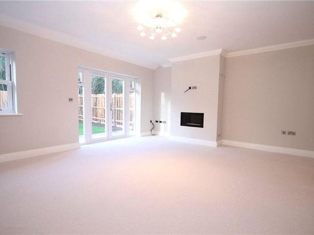 3 bedroom detached house to rent