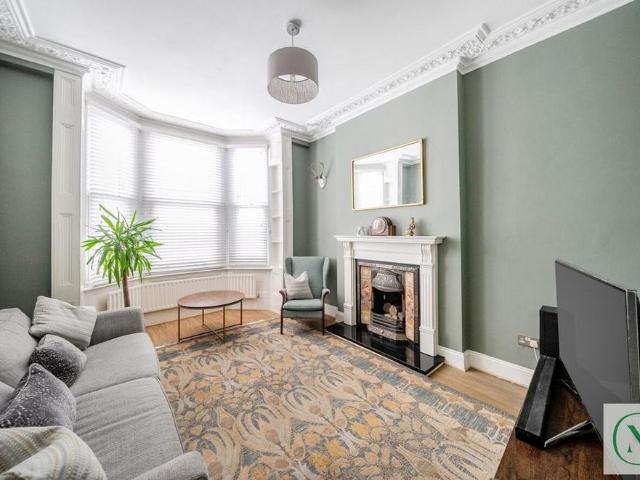 3 bedroom detached house to rent