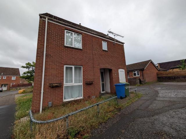 3 bedroom detached house to rent