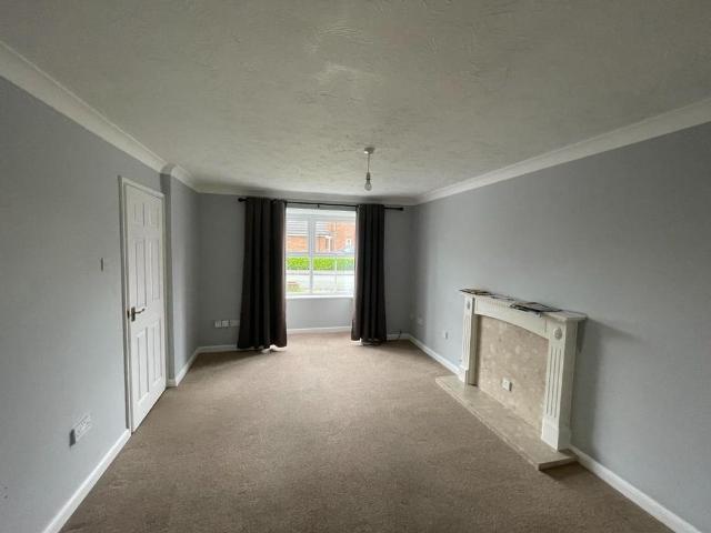 3 bedroom detached house to rent